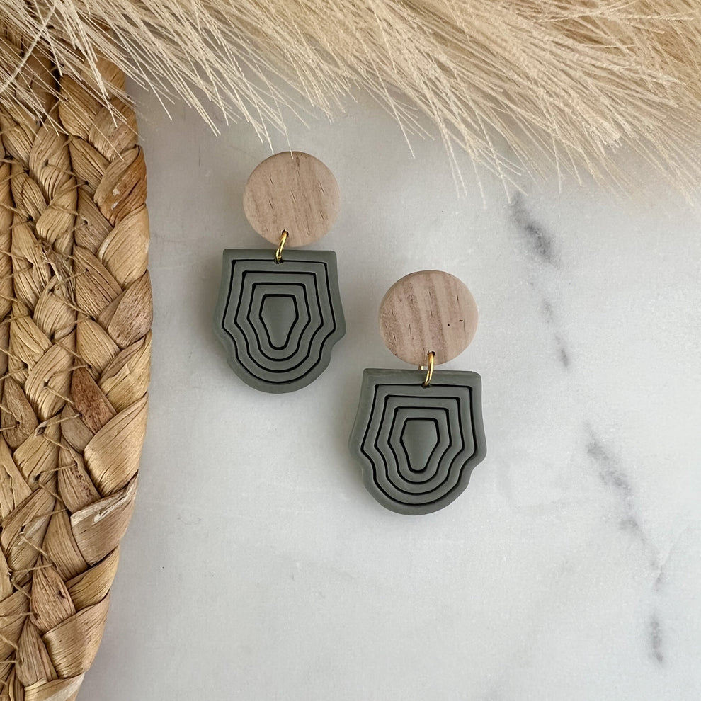 Multi Lined Statement Stud – Aknot Designs